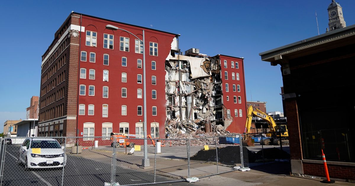 Report blames deadly Iowa building collapse on removal of bricks and ...