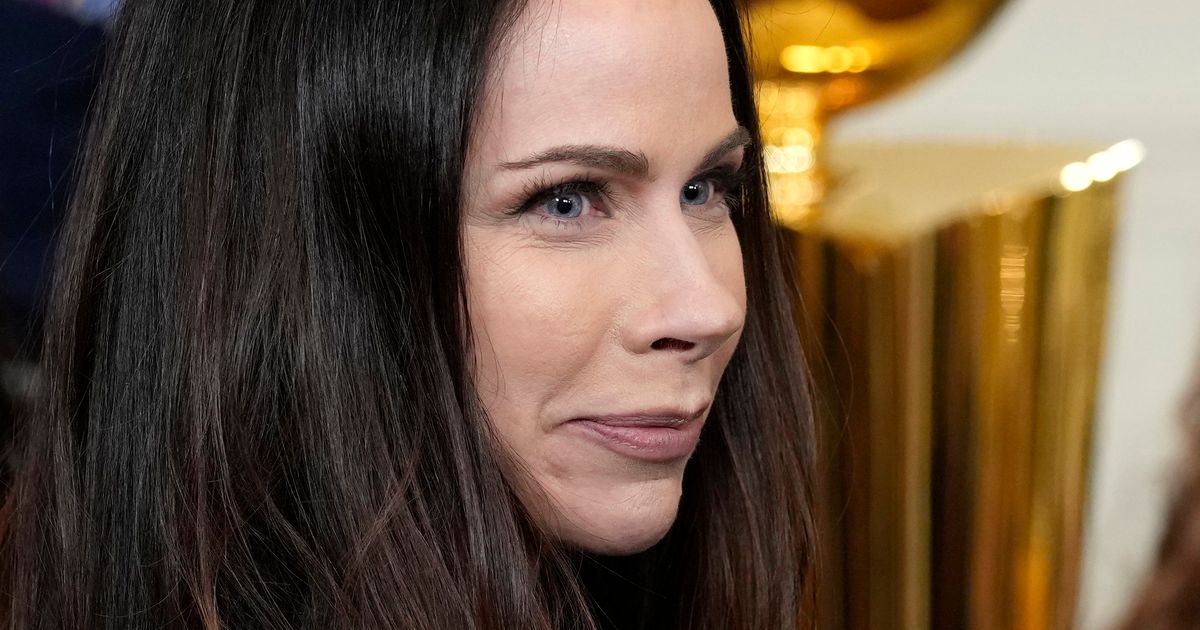 Former first daughter Barbara Bush tells AP about helping lead NBA’s ...