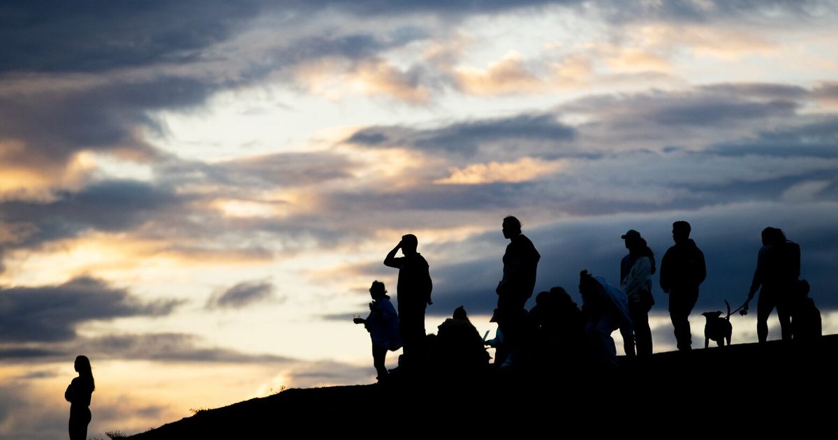 Seattle area weather: Clouds, rain and eclipse after last bit of sun ...