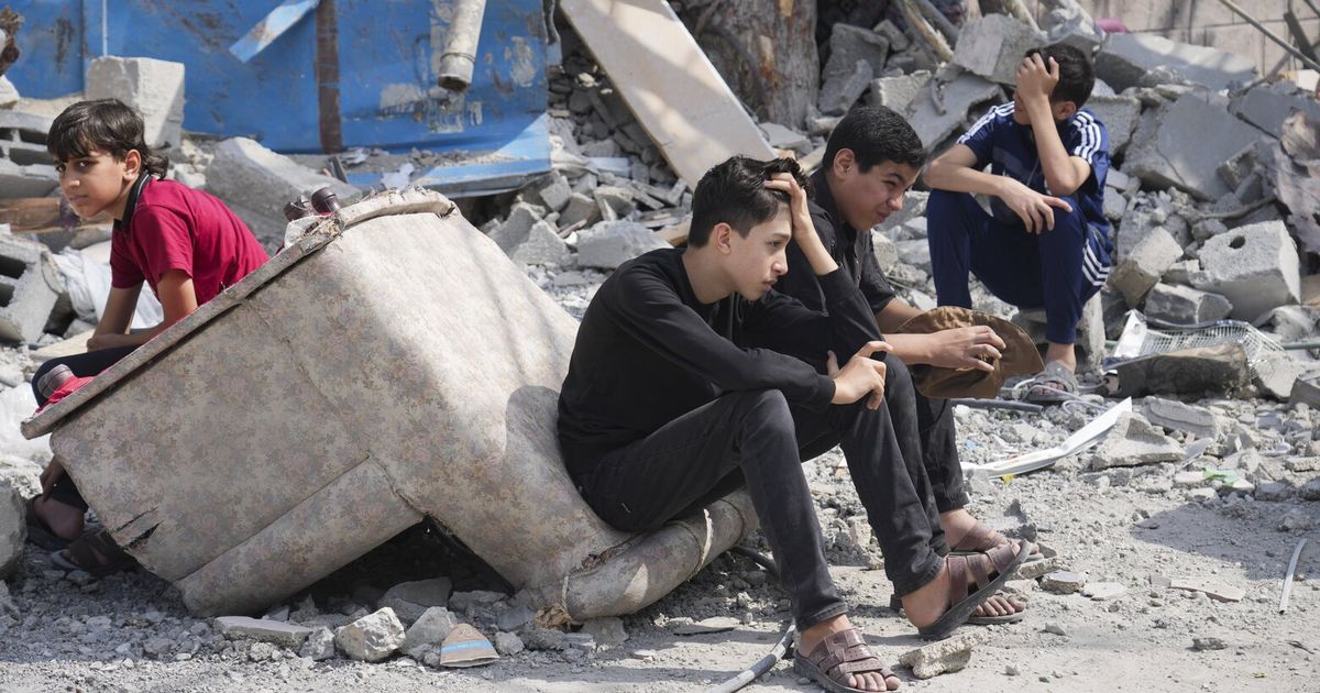 Live: Live updates | Aid for Gaza stuck at border as Israeli siege ...