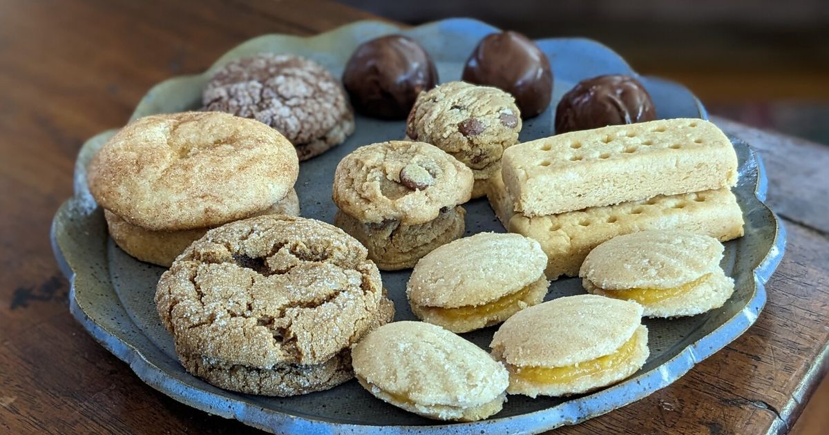 Create the perfect holiday cookie plate with this improved Milano | The ...