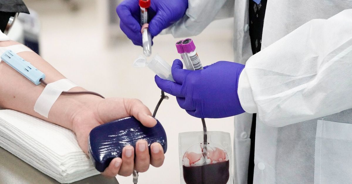 Emergency blood supply dangerously low in WA | The Seattle Times