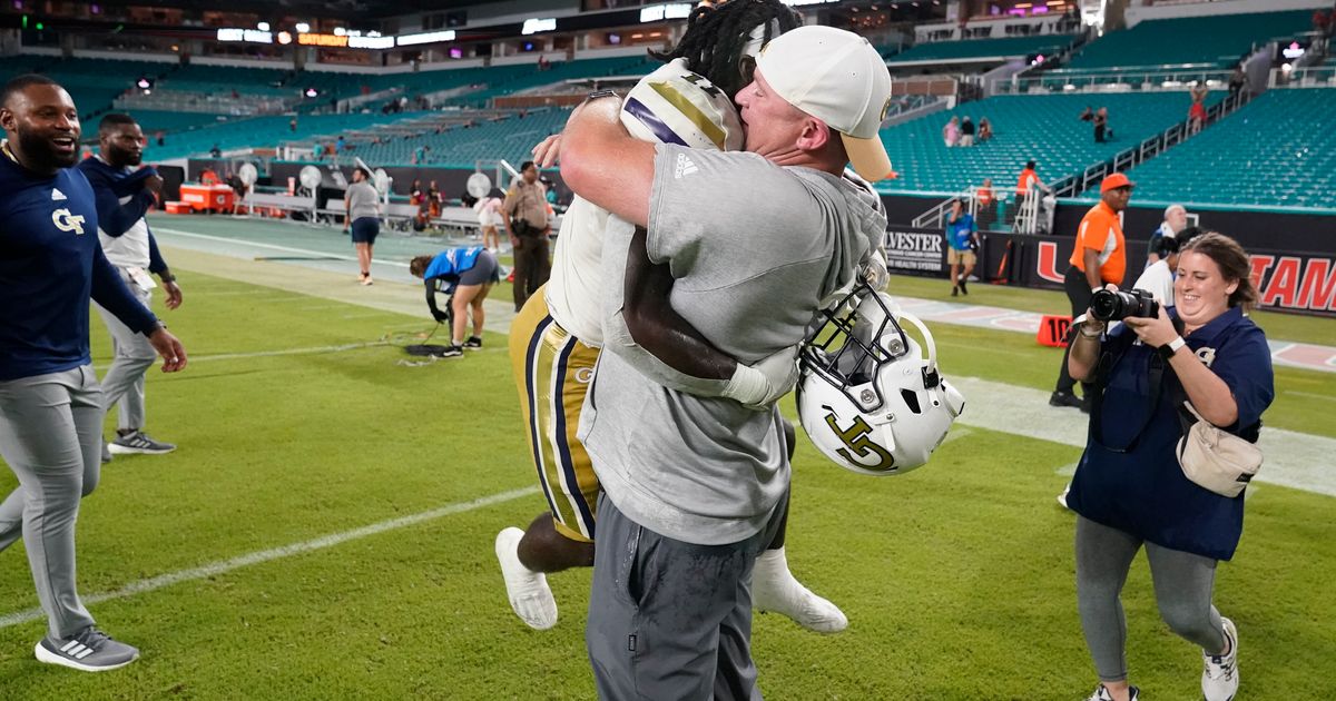 Georgia Tech stuns No. 17 Miami 23-20, on TD with 2 seconds remaining ...