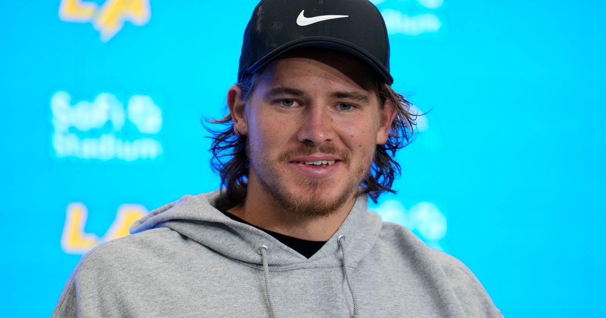 Chargers QB Justin Herbert not expected to miss time despite broken ...