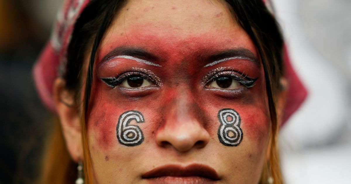 Generations of students remember 1968 massacre in march through Mexico ...