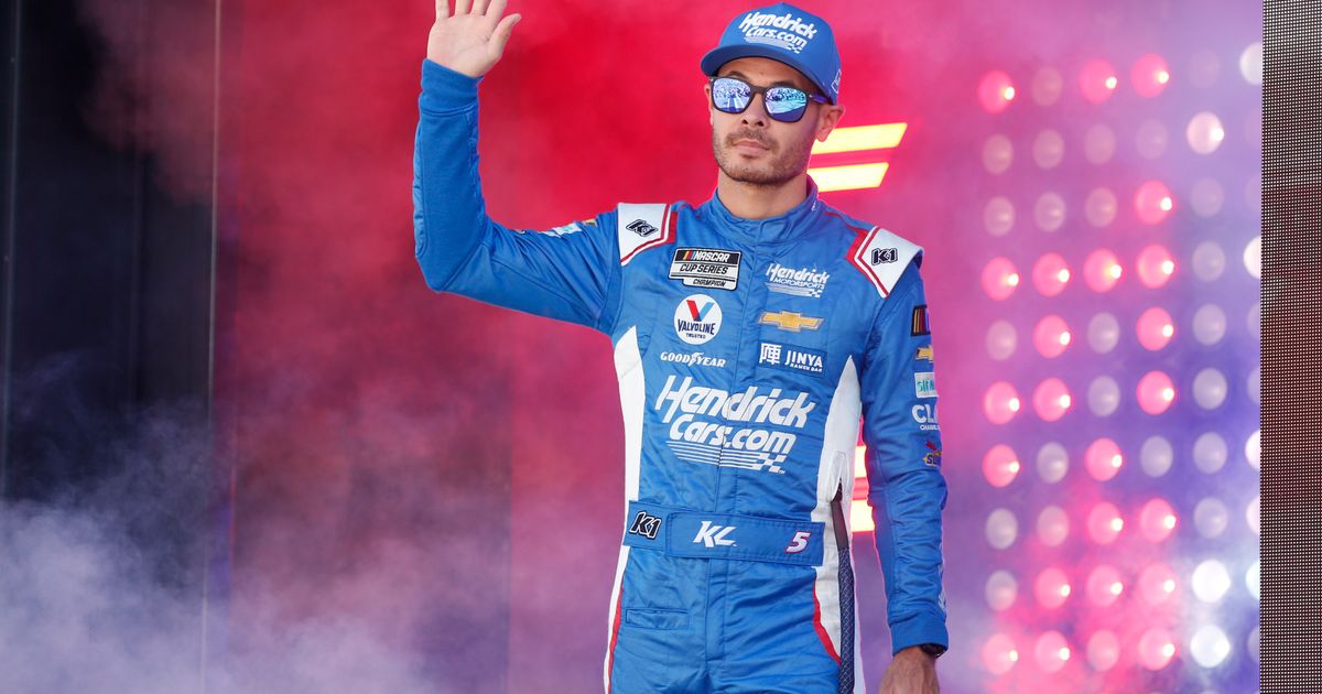 Kyle Larson locks into NASCAR championship race. Has no intention of ...