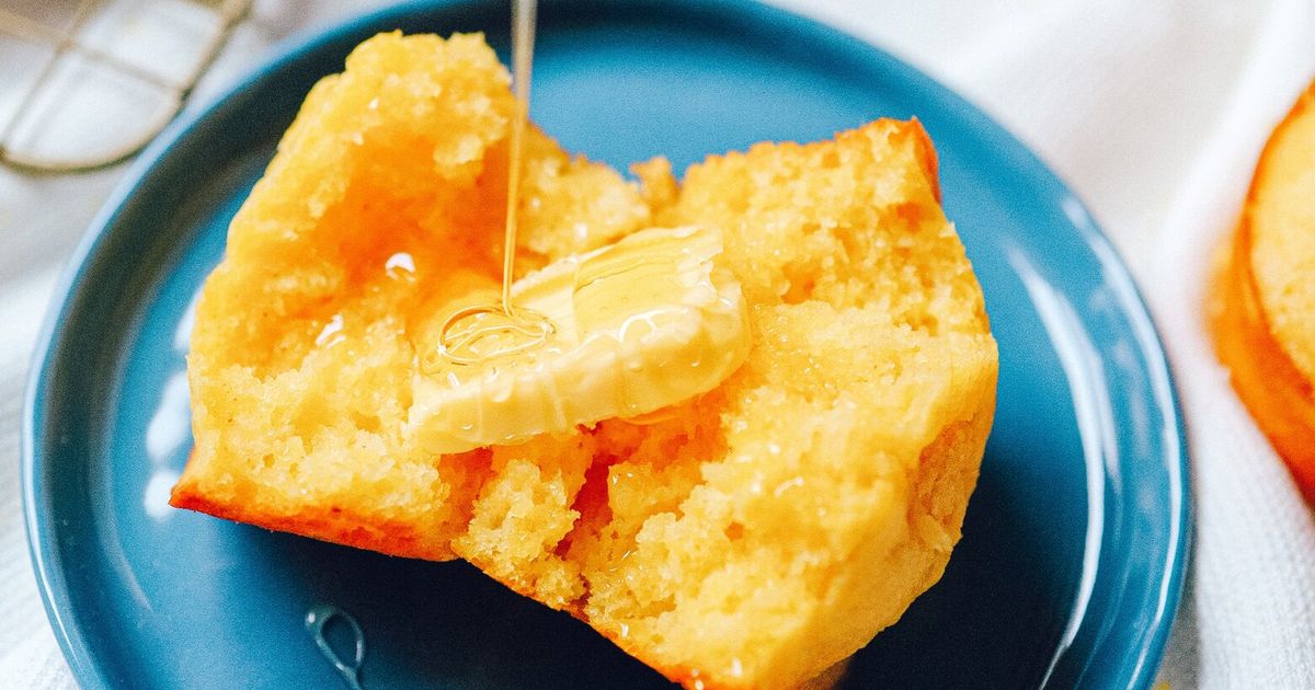 Flavorful and fluffy cornbread muffins perfect for the holidays | The ...