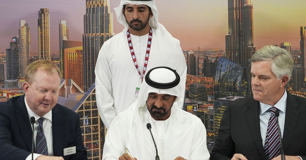 Long-haul carrier Emirates announces $52 billion aircraft buy from ...