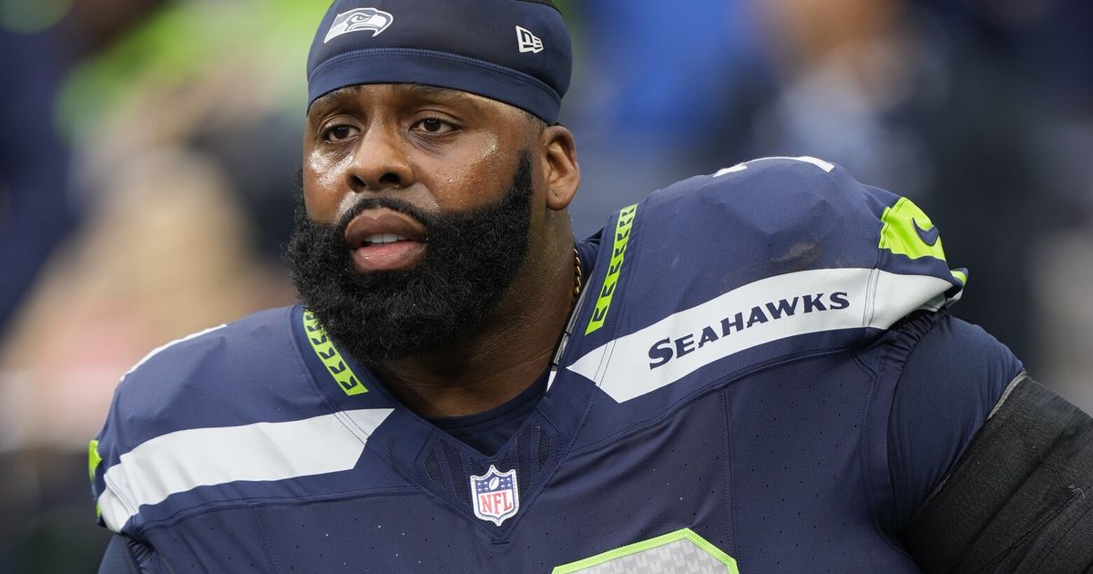 Seahawks sign OL Jason Peters to 53-man roster | The Seattle Times