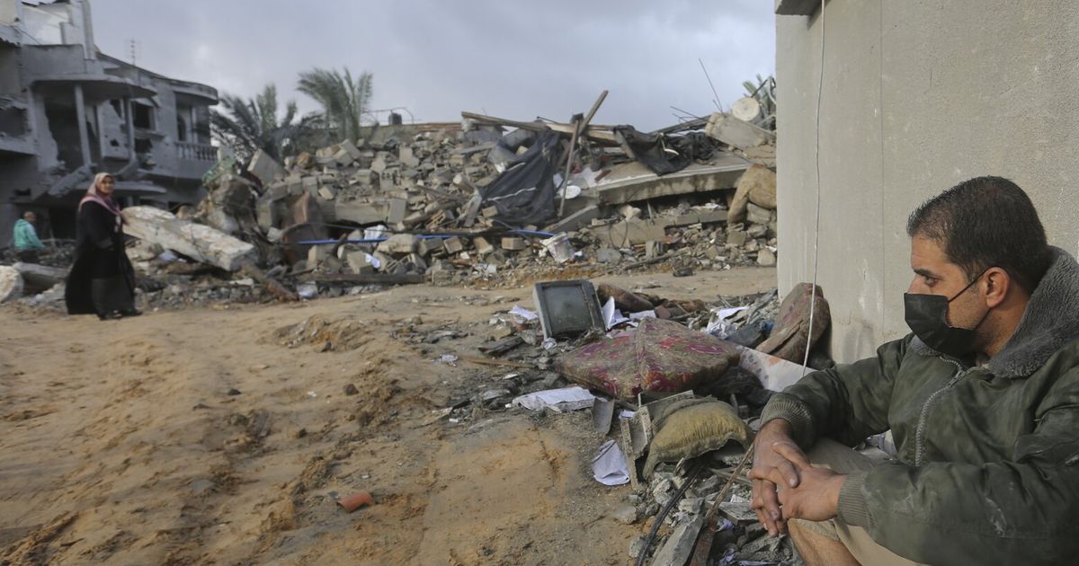 Live: Live updates | WHO official says Gaza hospital situation ...