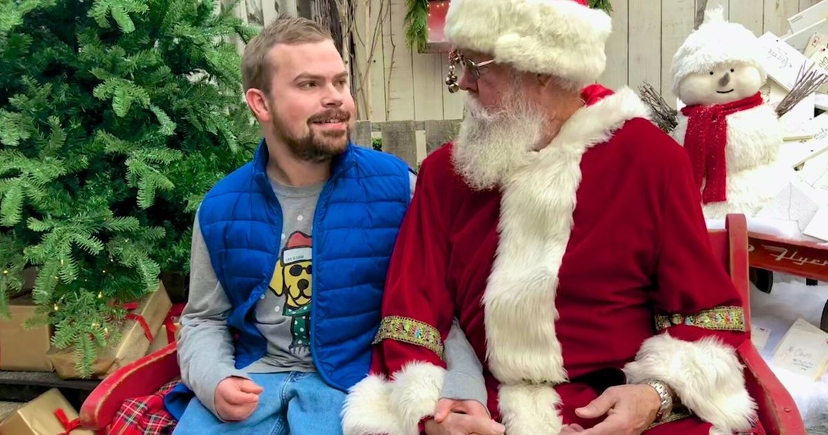 A sweet reunion with Santa confirms he’s the real deal | The Seattle Times