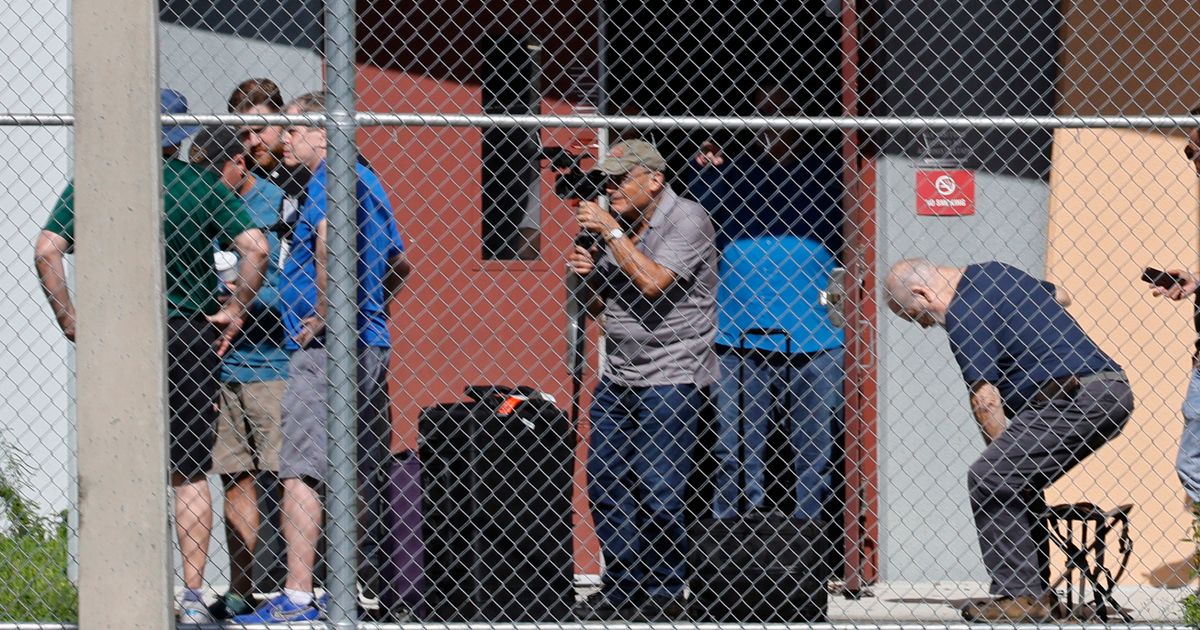 Congressman to lead one final tour of Stoneman Douglas shooting site ...