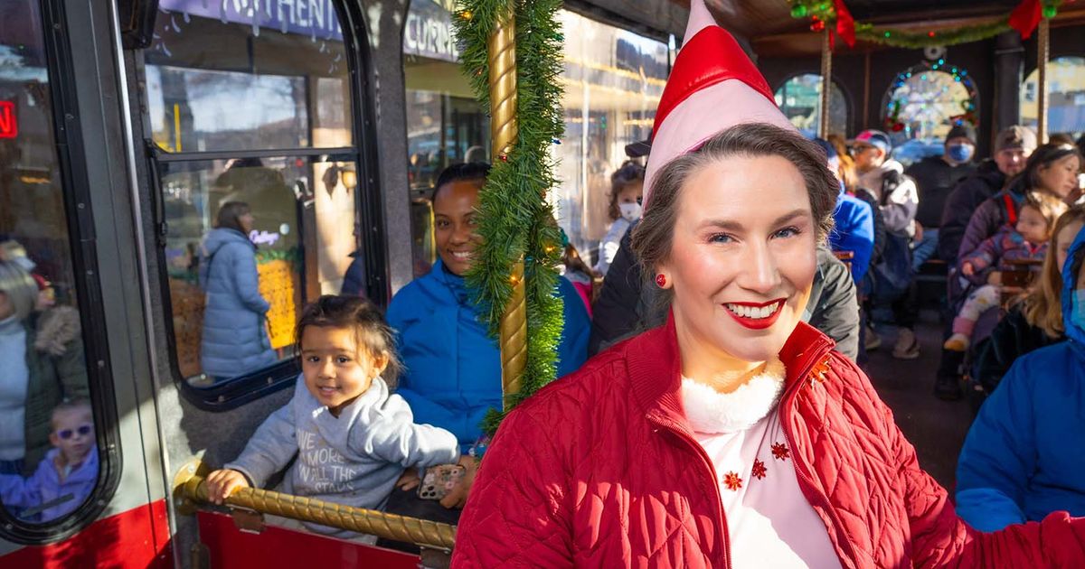Discover holiday magic and small-town charm in Edmonds | The Seattle Times