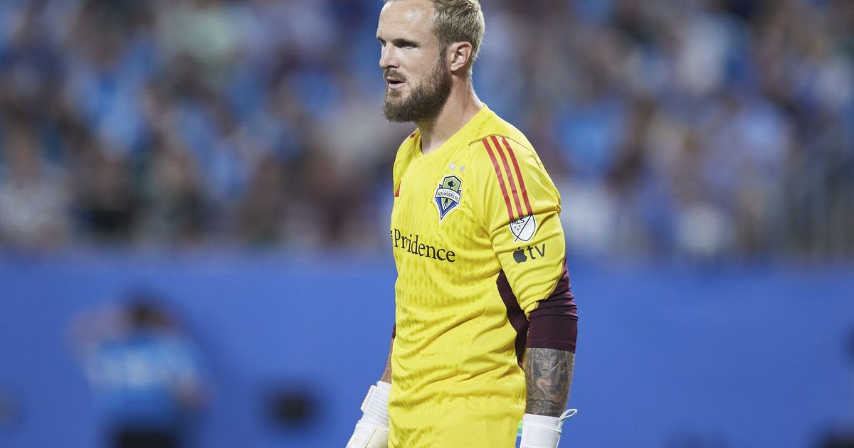 Report: Sounders re-sign goalkeeper Stefan Frei through 2025 season ...