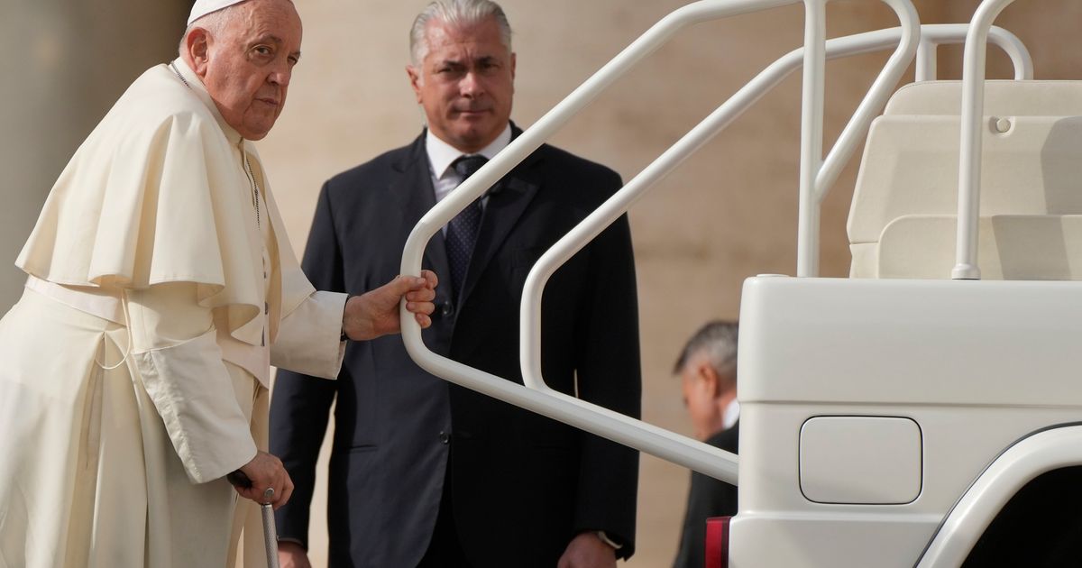 Vatican plans to gradually replace car fleet with electric vehicles in ...