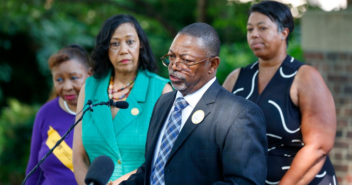 Youngkin and NAACP spar over felony voting rights ahead of decisive ...