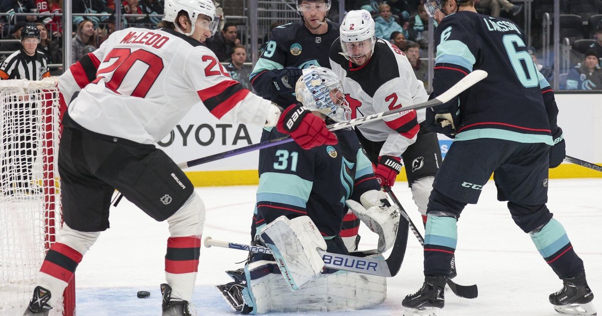 Kraken’s winless streak hits 6 games in tight 2-1 loss to New Jersey ...