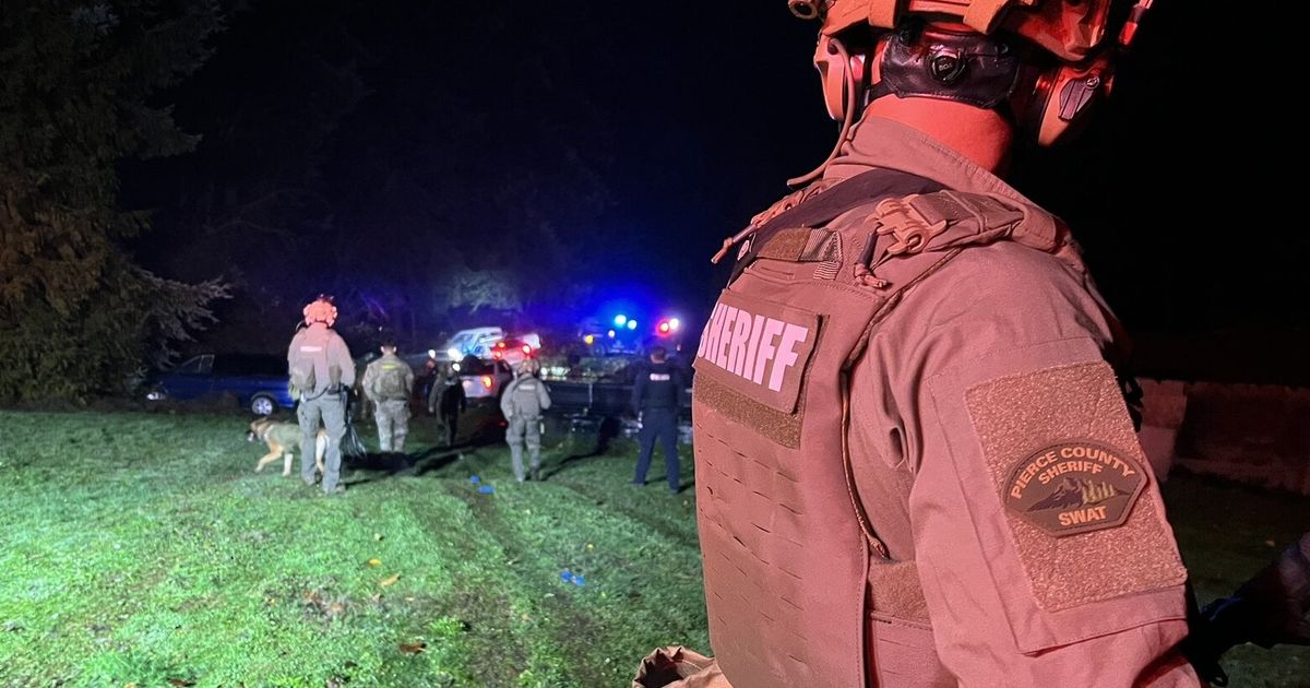 Suspect seriously injured, deputy hurt after Pierce County standoff ...