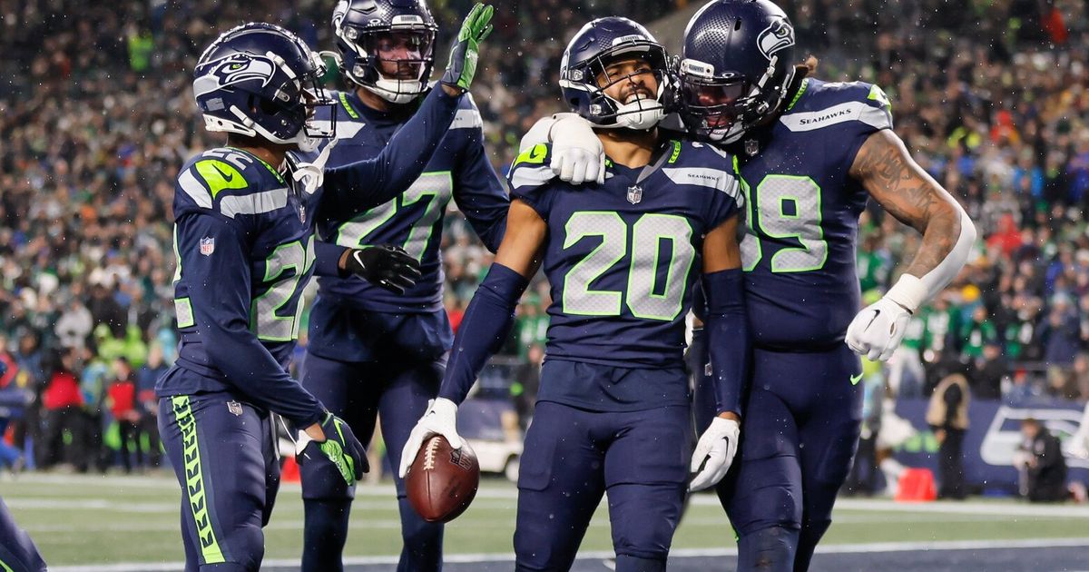 Photos: Seahawks beat Eagles in wild comeback, 20-17 | The Seattle Times