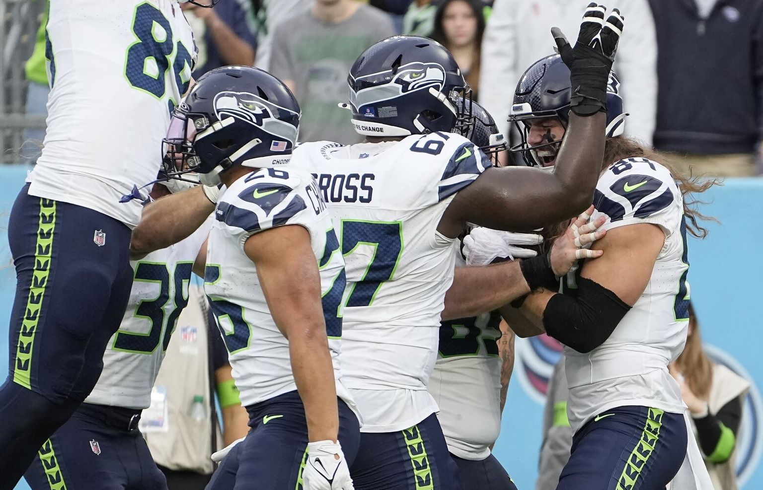 Seahawks-Titans GameCenter: Live updates, highlights, score, how to ...