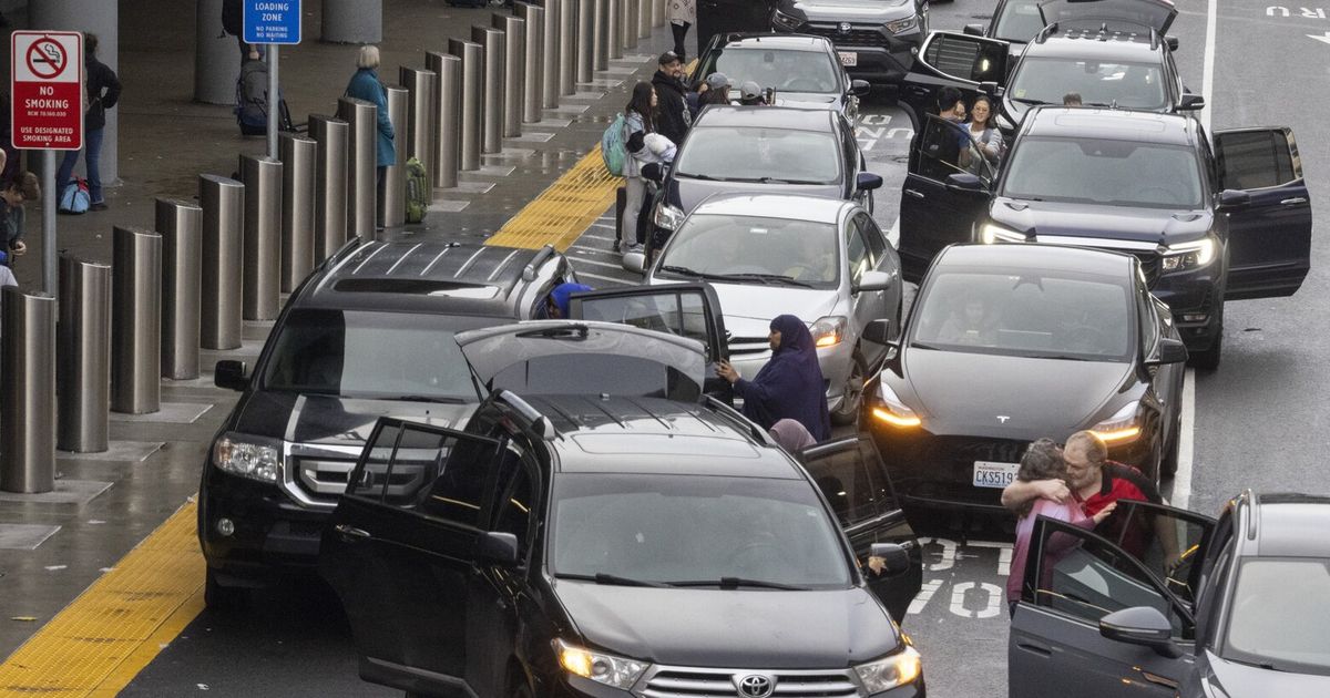 Brace for busy Sea-Tac Airport as travel continues after Christmas ...