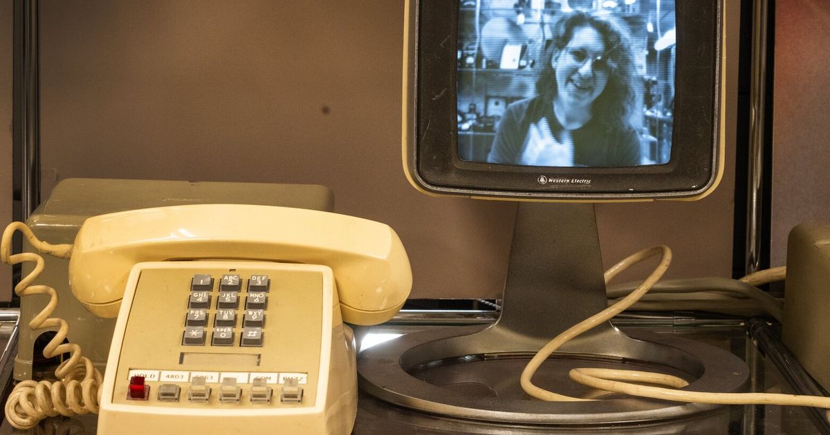 From old phones to volunteers, everything clicks at The Connections ...