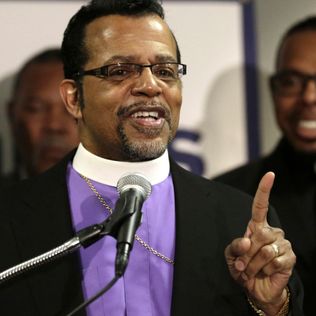 Send-offs show Carlton Pearson’s split legacy spurred by his inclusive ...