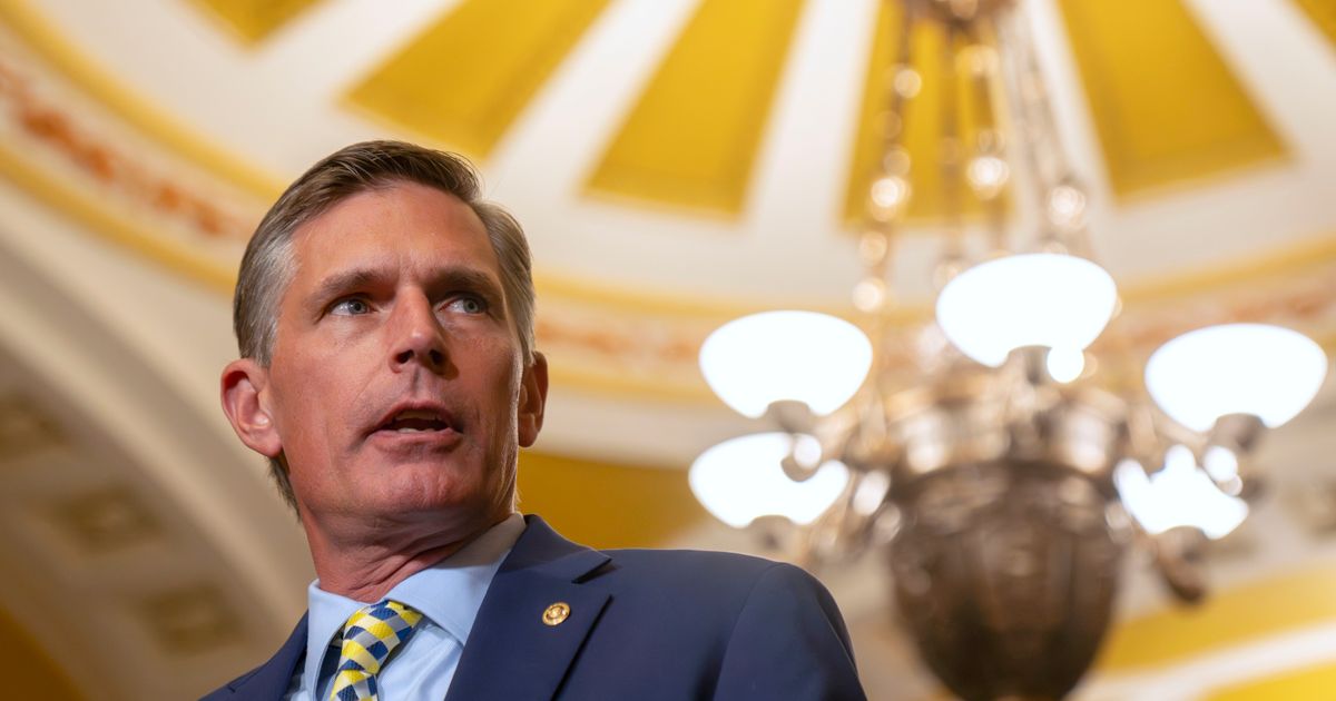 Senators tackle gun violence anew while Feinstein’s ban on assault ...