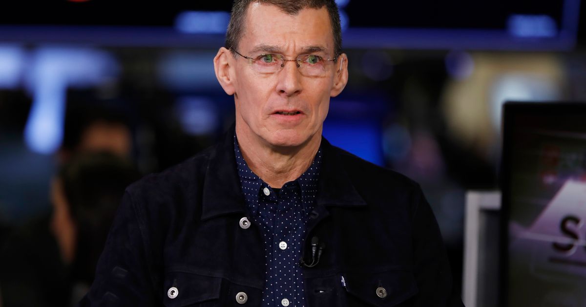 Levi’s CEO Chip Bergh to step down in January, handing over leadership ...