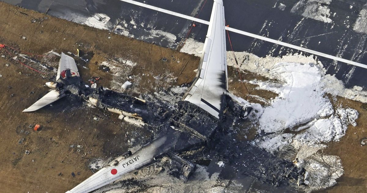 As flames surged, order prevailed inside a Japan Airlines jet | The ...