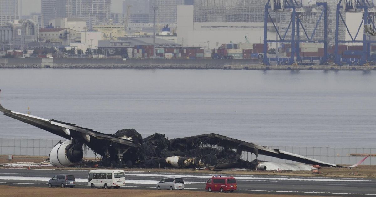 A Swedish teenager was on Japan Airlines Flight 516. Here’s his story ...