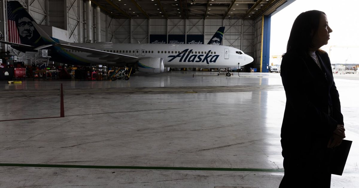 Cantwell blasts FAA oversight of Boeing after 737 MAX 9 blowout | The ... Cantwell blasts FAA oversight of Boeing after 737 MAX 9 blowout | The ...