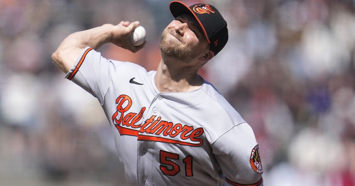 Mariners add bullpen depth, signing former UW standout pitcher Austin ...