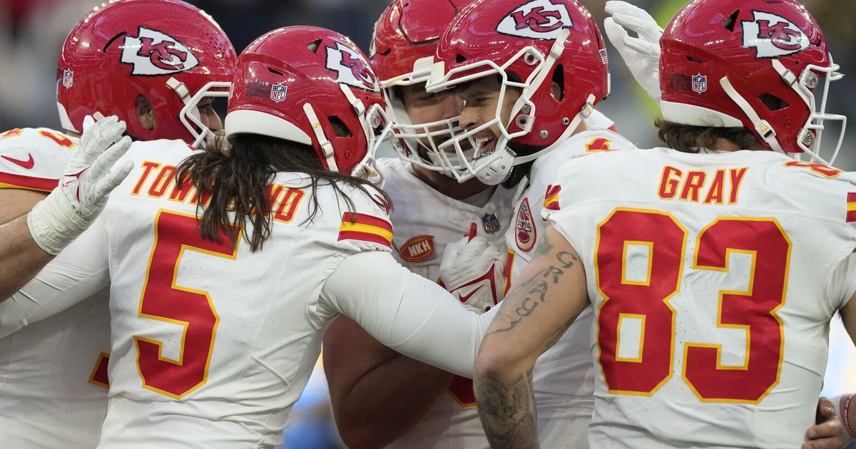 Mystery deaths of 3 Chiefs fans fuels speculation but police say there ...