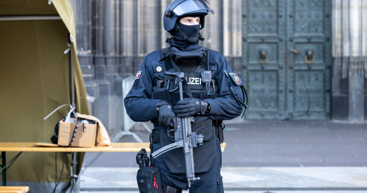 German officials detain a fifth suspect in connection with a threat to ...