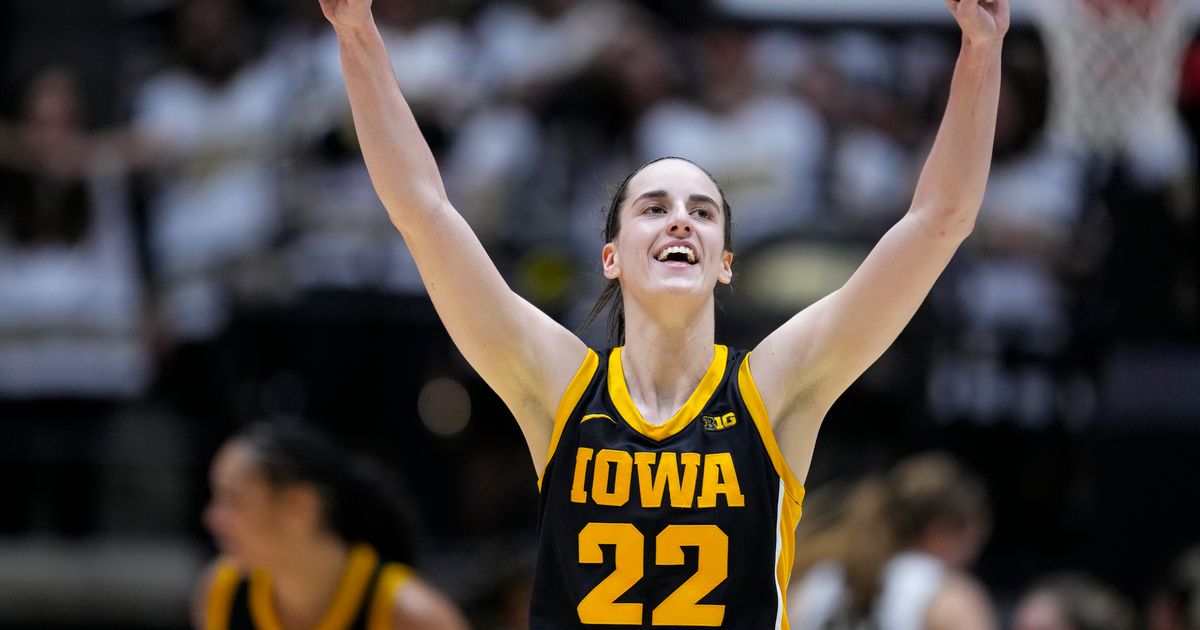 Caitlin Clark’s triple-double and 3-point flurry lead No. 3 Iowa to 96 ...