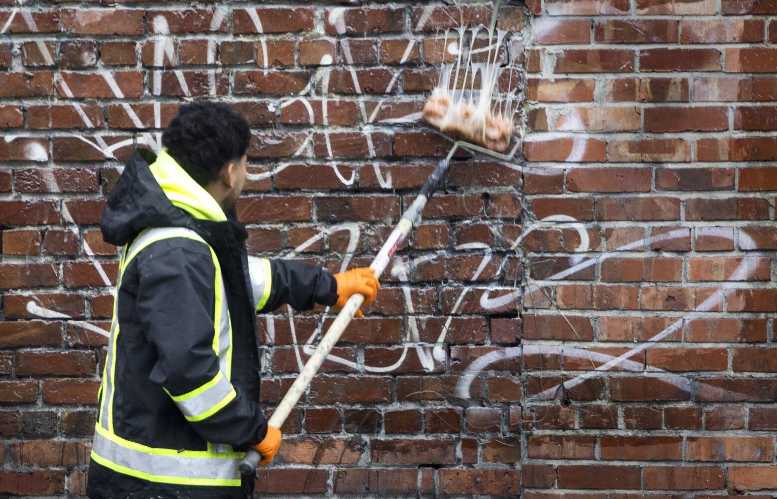 Drones may soon help WA clean up graffiti along state highways | The ...