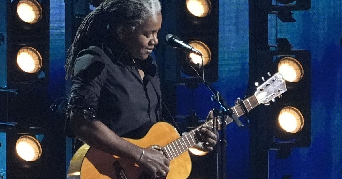 In Tracy Chapman’s gray hair, a lifetime of authenticity | The Seattle ...