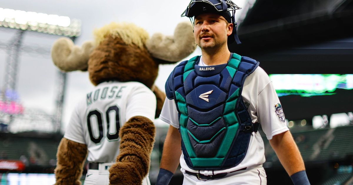 Mariners spring training preview: Cal Raleigh more than carries the ...