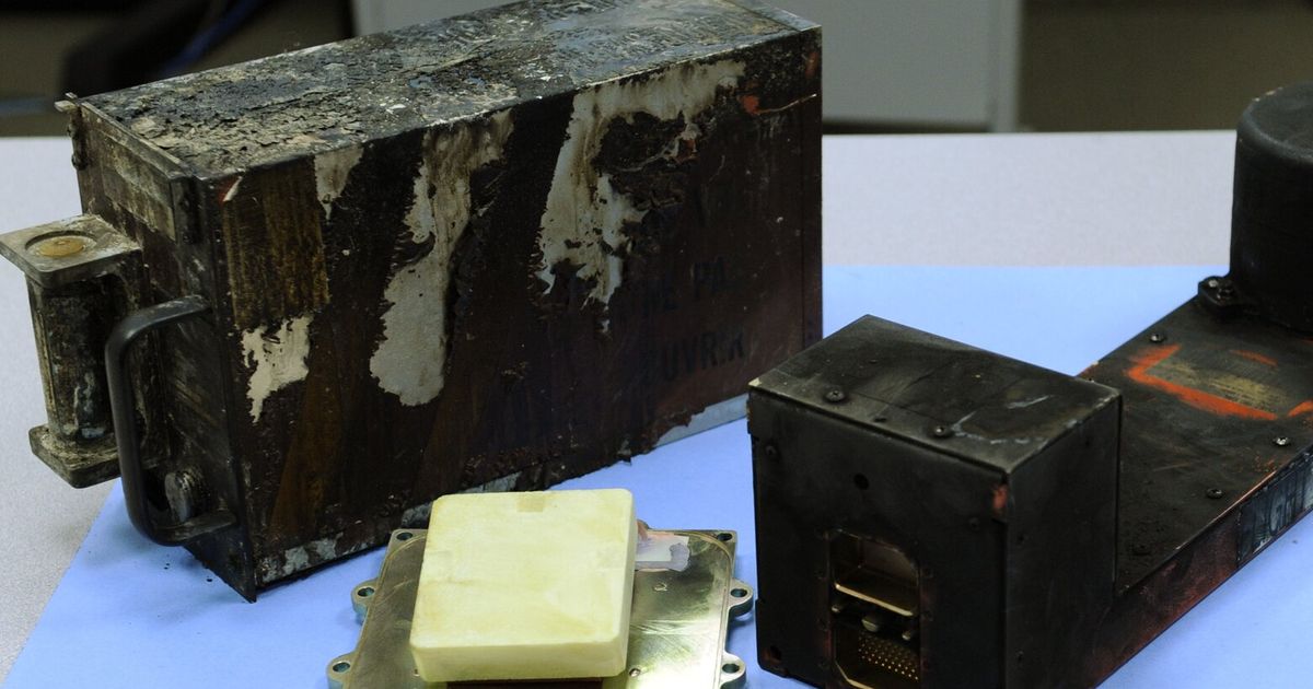 Accident investigators push the FAA for better cockpit voice recorders ...