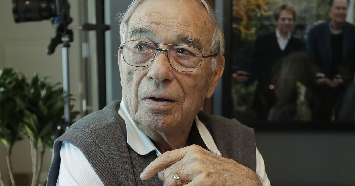 Royal Brougham Award means rare visit by Seattle hockey legend Guyle ...