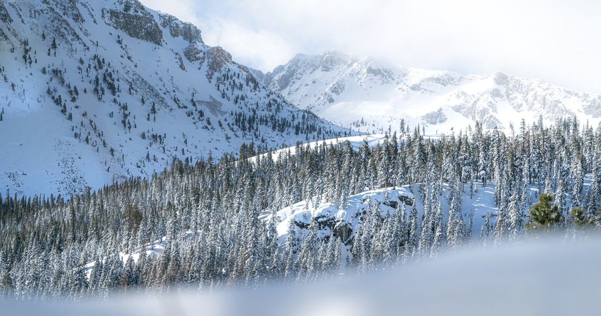 Blizzard warning, avalanche watch as storm packing up to 10 feet of ...