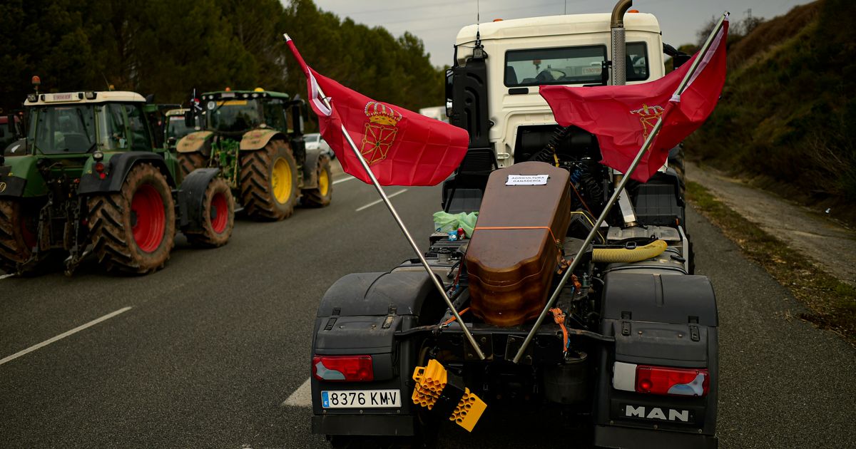 Thousands of Spanish farmers stage a second day of tractor protests ...