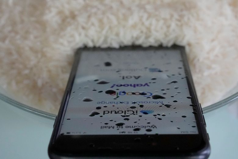 how to draw water out of your phone