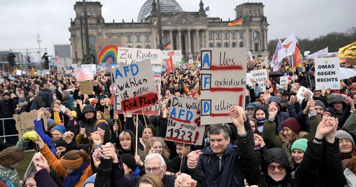 At least 150,000 gather in Berlin to protest the far right | The ...