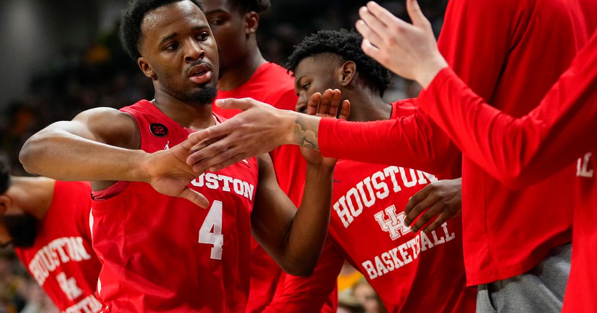 Houston rises to No. 1 in AP Top 25 ahead of Purdue, UConn; South ...