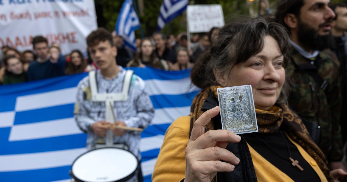 Greek Lawmakers Are Debating A Landmark Bill To Legalize Same Sex 7702