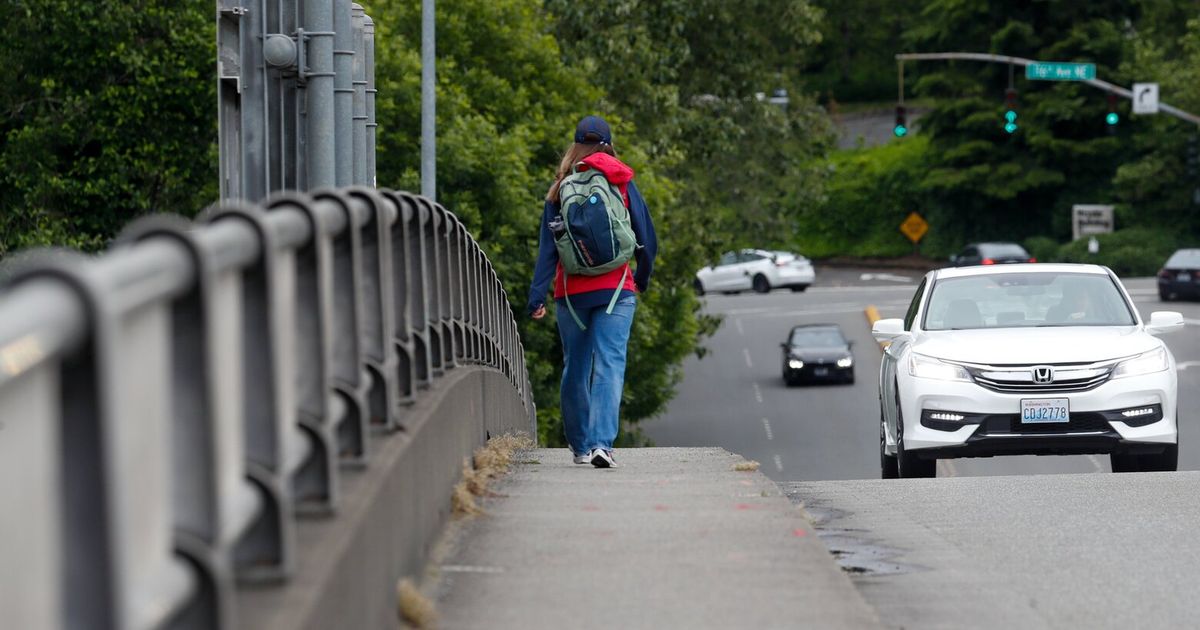 Fencing will make our freeway overpasses safer | The Seattle Times