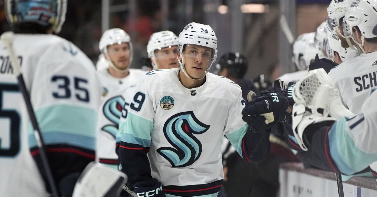 Hot dogs and hope: The diary of a Mariners-Kraken desert doubleheader ...