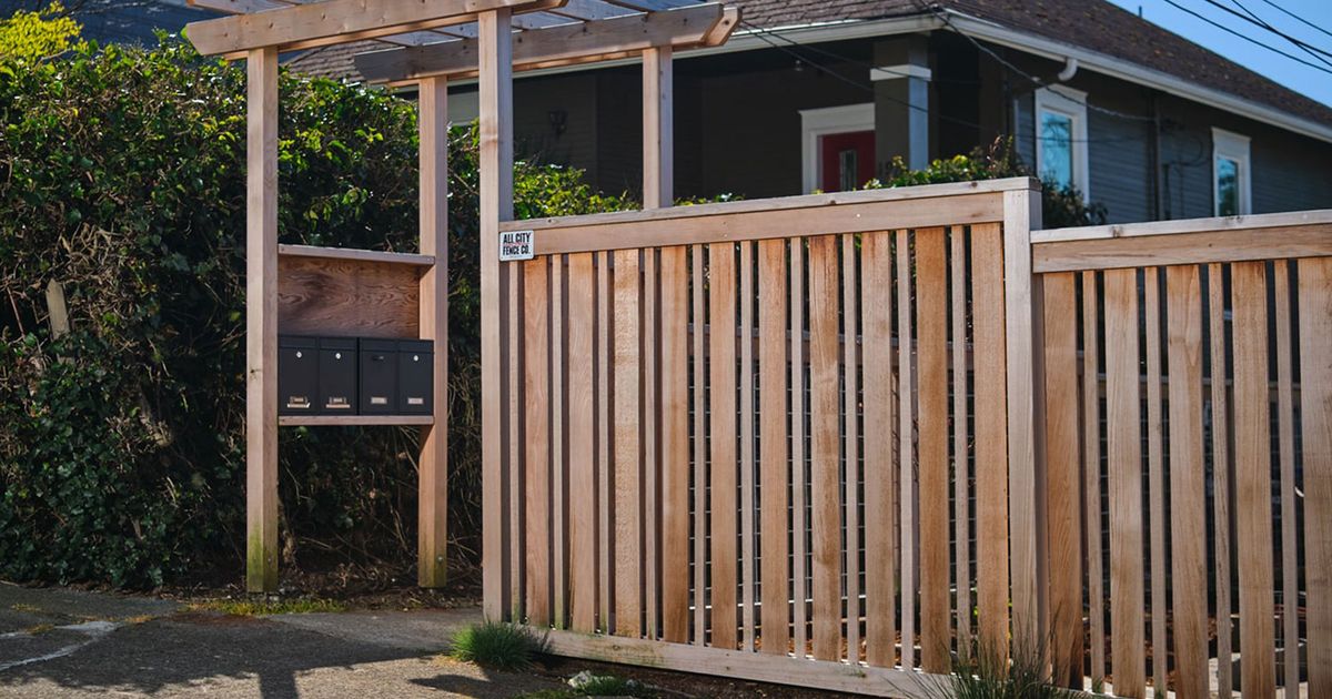 Building a fence that connects to your home, but doesn’t divide ...